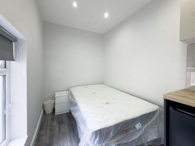 Studio to rent