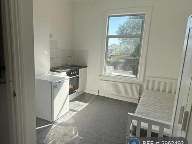 Studio to rent