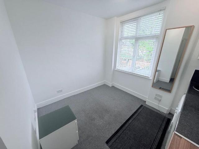 Studio to rent