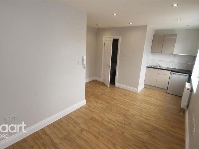 Studio to rent