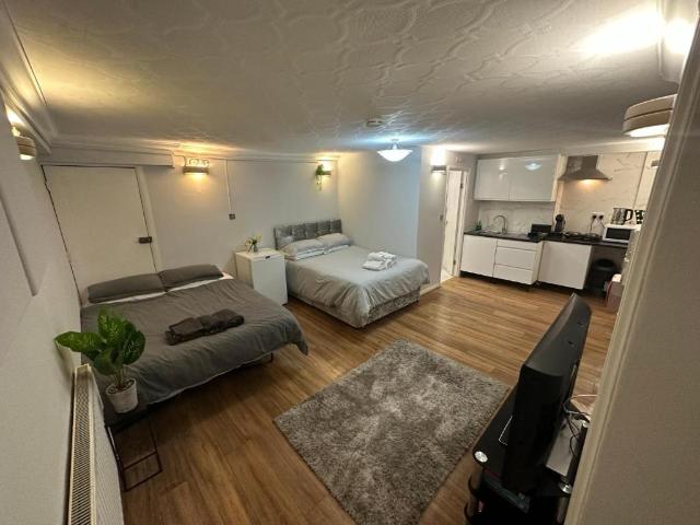Studio to rent