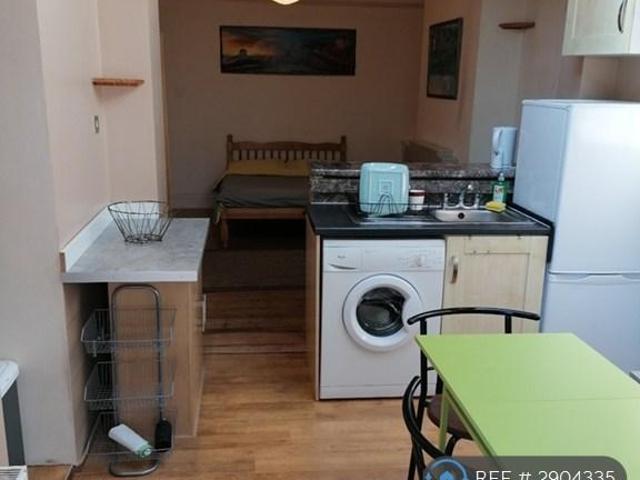 Studio to rent