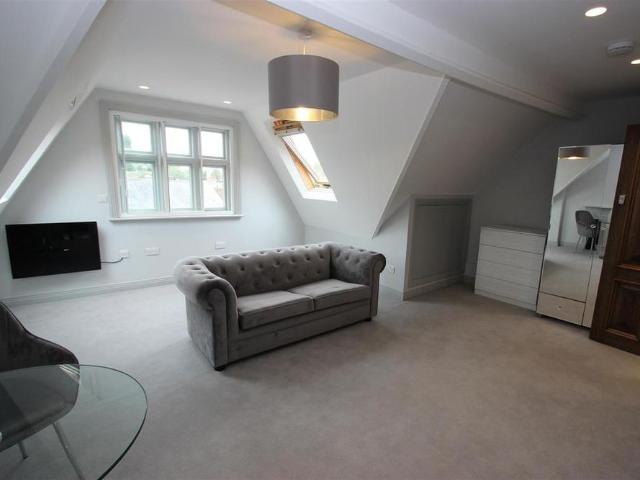Studio to rent