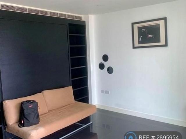 Studio to rent