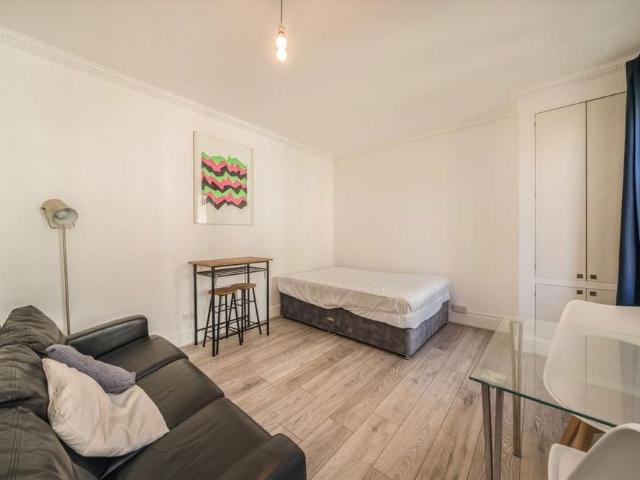 Studio to rent