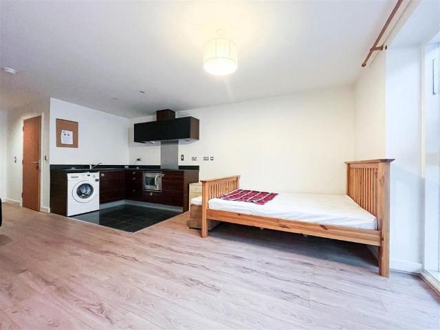 Studio to rent