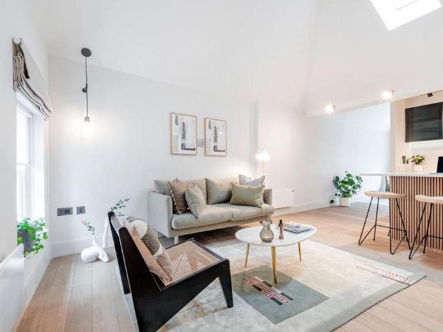 Studio to rent