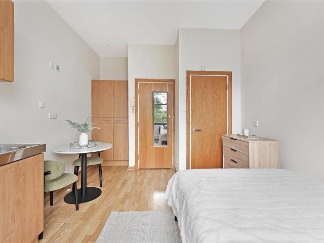 Studio to rent