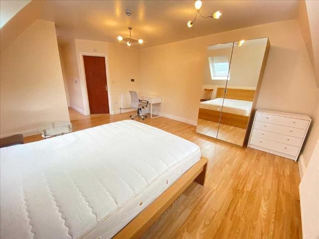 Studio to rent