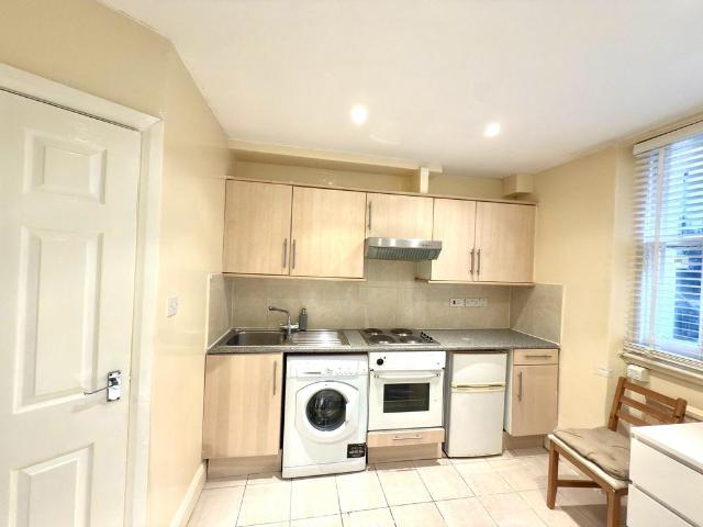 Studio to rent