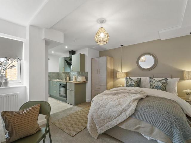 Studio to rent