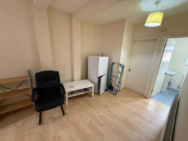 Studio to rent