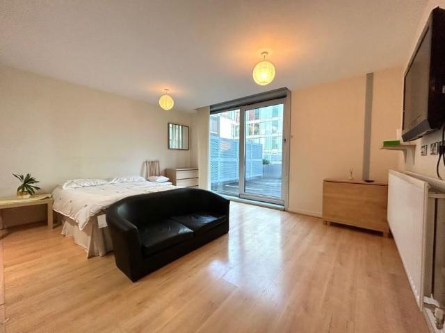 Studio to rent