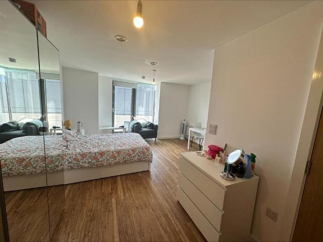 Studio to rent