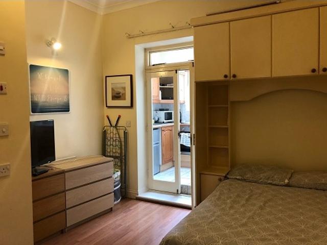 Studio To Rent