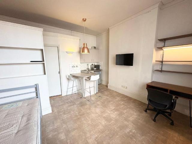 Studio to rent