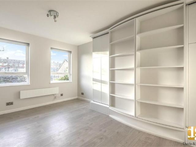 Studio to rent