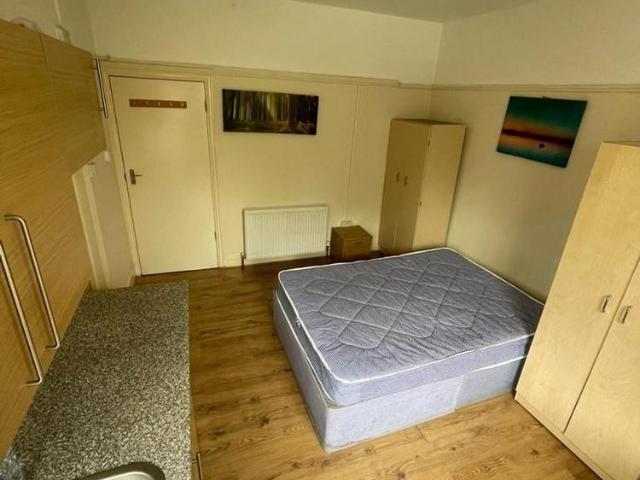 Studio to rent