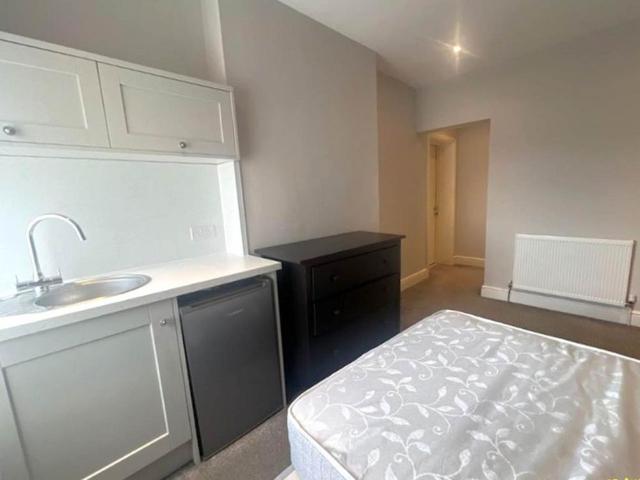 Studio to rent