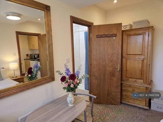 Studio to rent