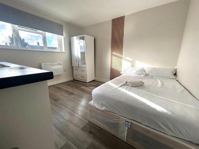 Studio to rent