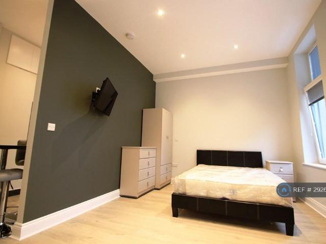 Studio to rent