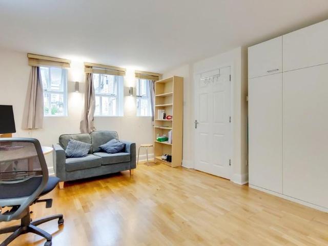 Studio to rent
