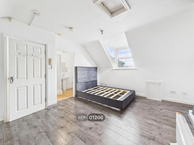 Studio to rent