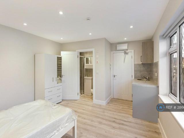 Studio to rent