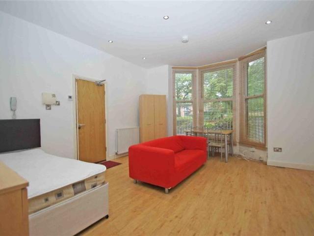 Studio to rent