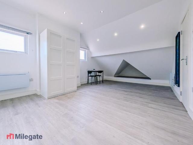 Studio to rent