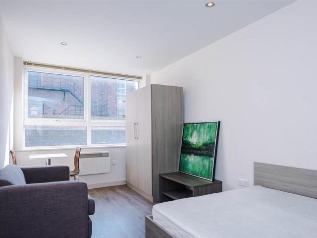 Studio to rent