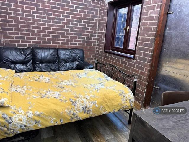 Studio to rent