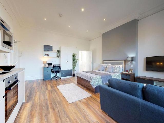 Studio to rent