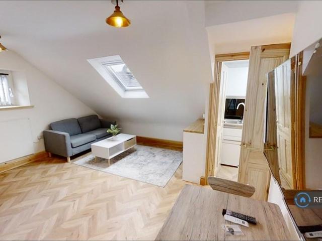Studio to rent
