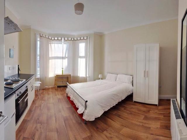 Studio to rent