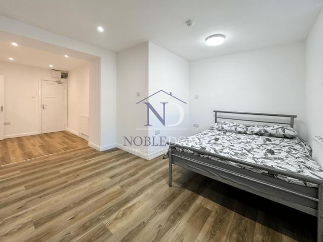 Studio to rent