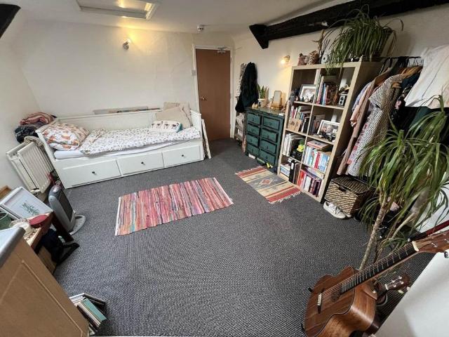 Studio to rent