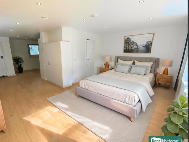 Studio to rent