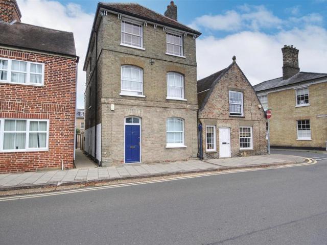 Studio to rent