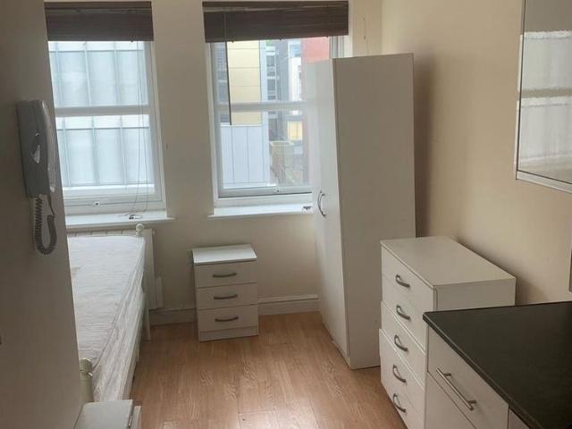 Studio to rent