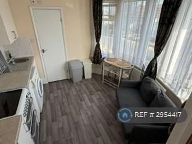 Studio to rent