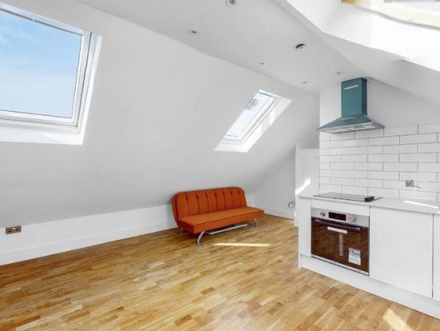 Studio to rent