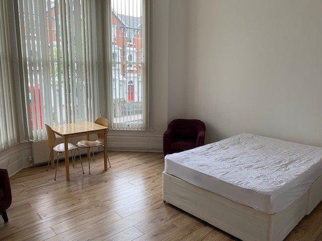 Studio to rent