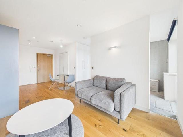 Studio to rent