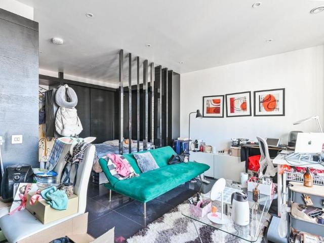 Studio to rent