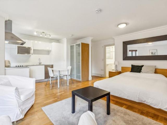 Studio to rent