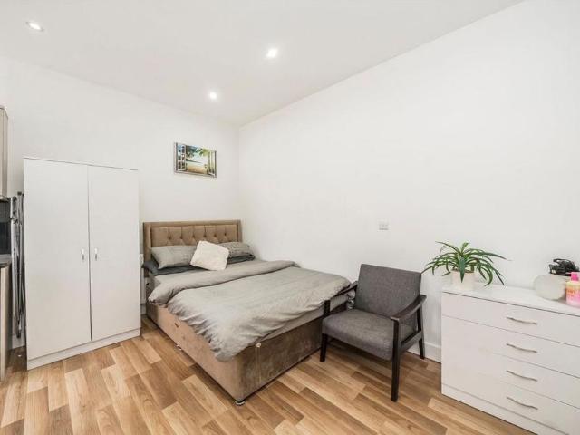 Studio to rent