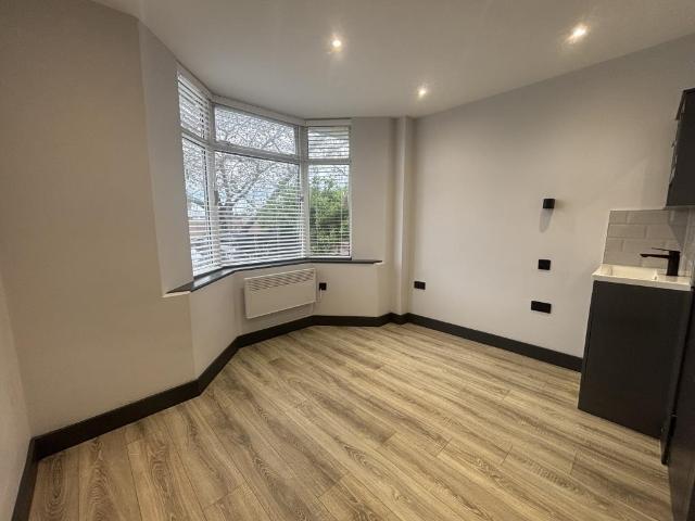 Studio to rent