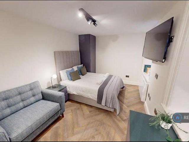 Studio to rent
